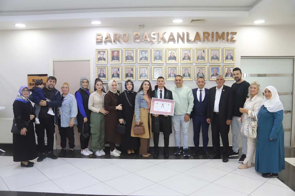 Başarılı İşadamı Mehmet Demir’in oğlu Anıl Demir resmen avukat oldu - Ada54